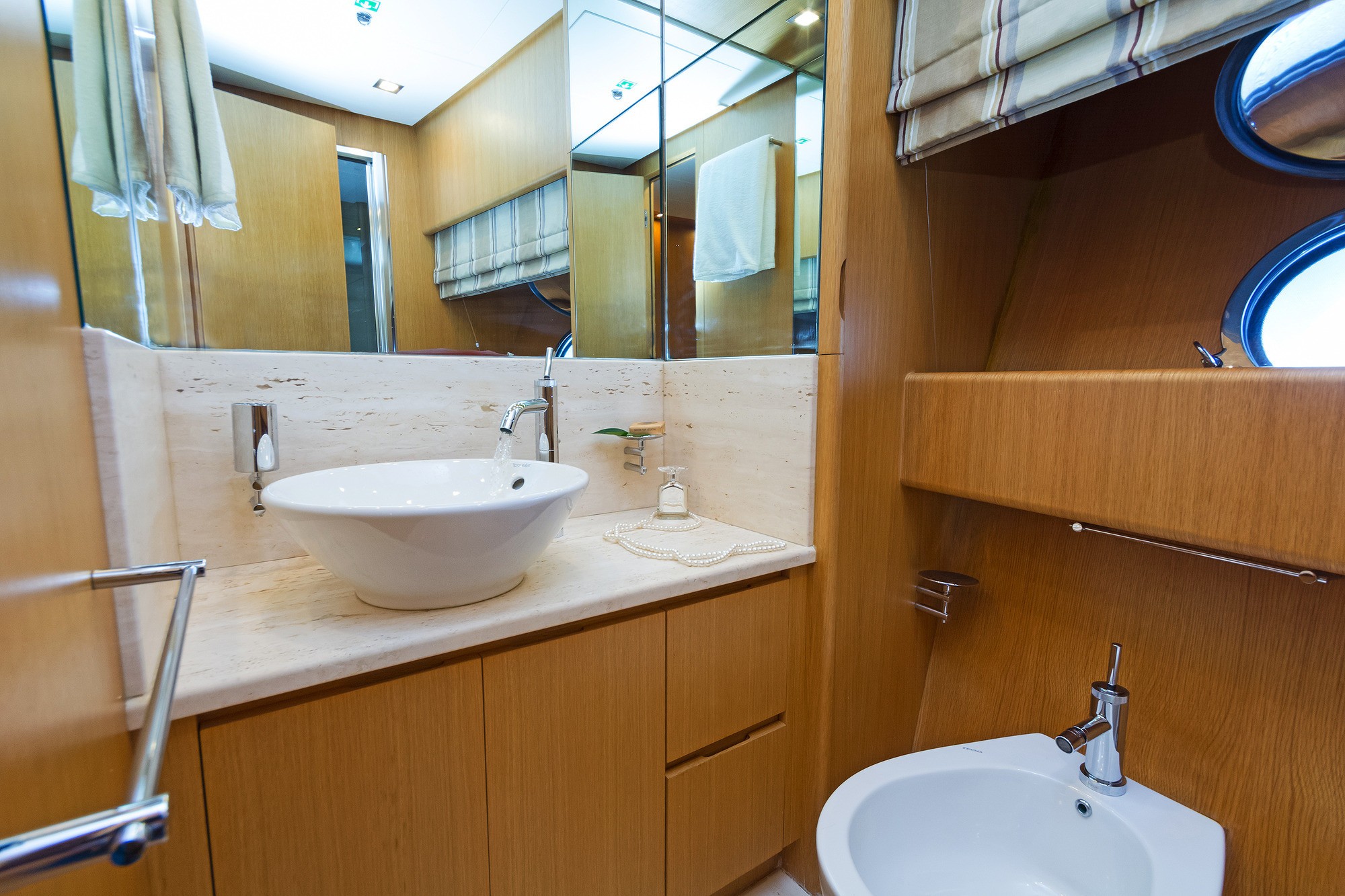 Yacht FOS, Sanlorenzo | CHARTERWORLD Luxury Superyacht Charters